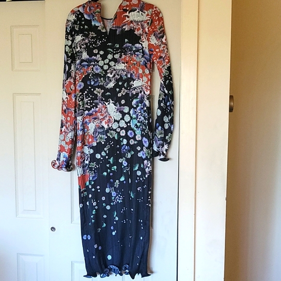 Givenchy | Dresses | Givenchy Crew Neck Floral Pattern Midi Dress ...